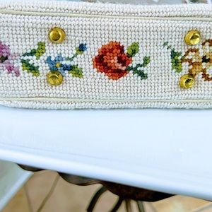 Antique | Bags | Antique 90s Floral Needlepoint Wool Purse Gold Chain ...